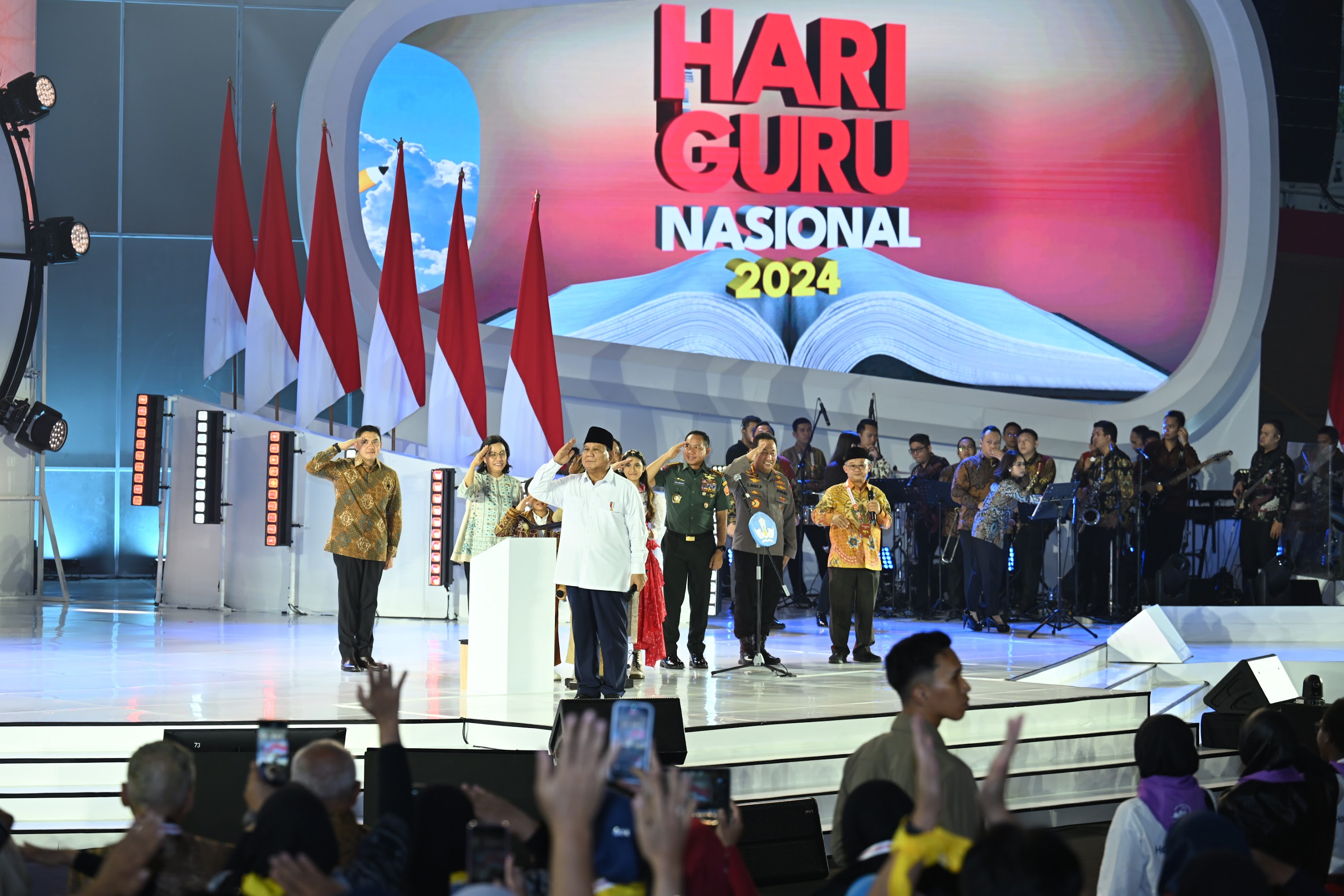 Hari Guru Nasional 2024: Peran Besar Guru untuk Mewujudkan Indonesia ...