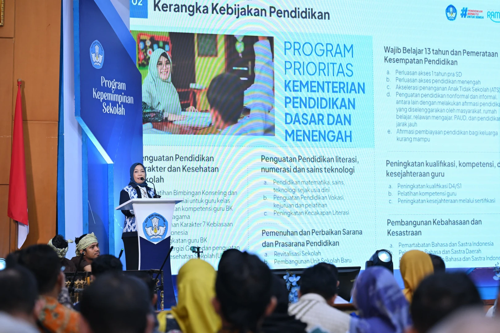 Strategi Kemendikdasmen Tingkatkan Kualitas Kepala Sekolah melalui ...